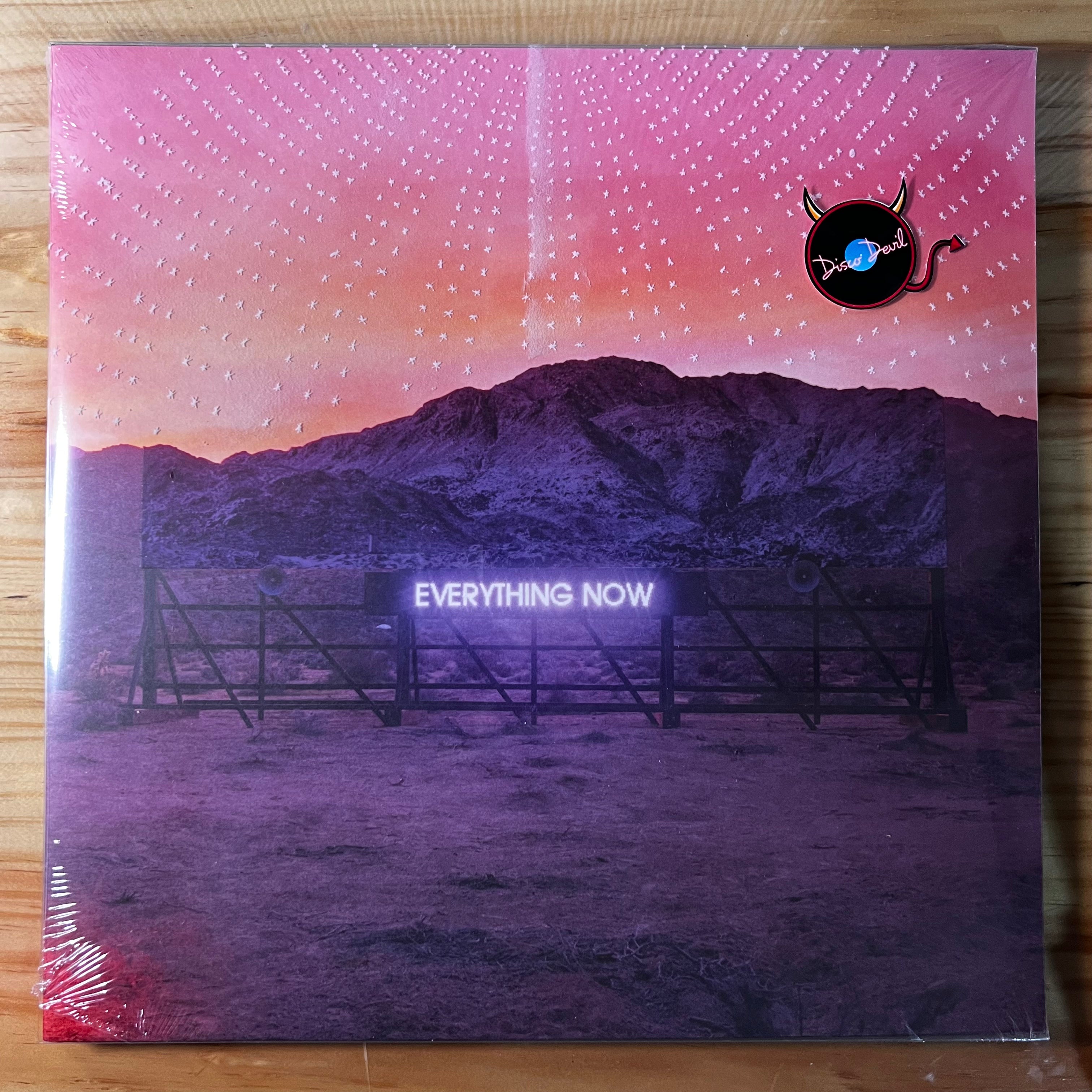 Arcade Fire - Everything Now – Disco Devil | Página Oficial