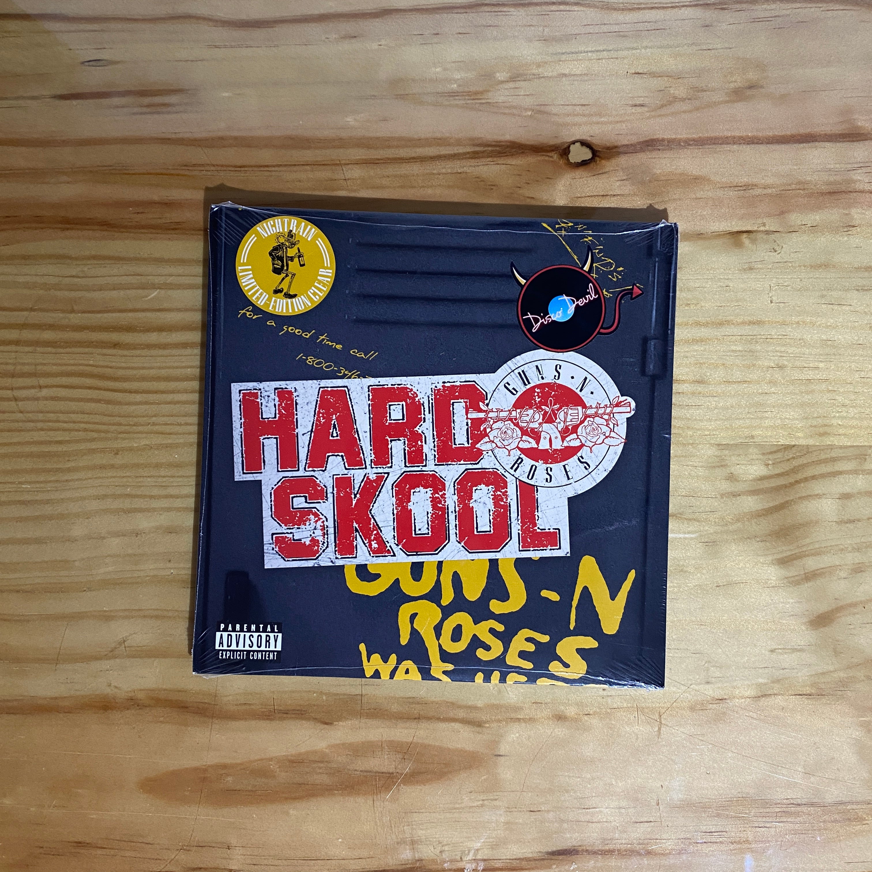 Guns n Roses - Hard Skool – Disco Devil | Página Oficial
